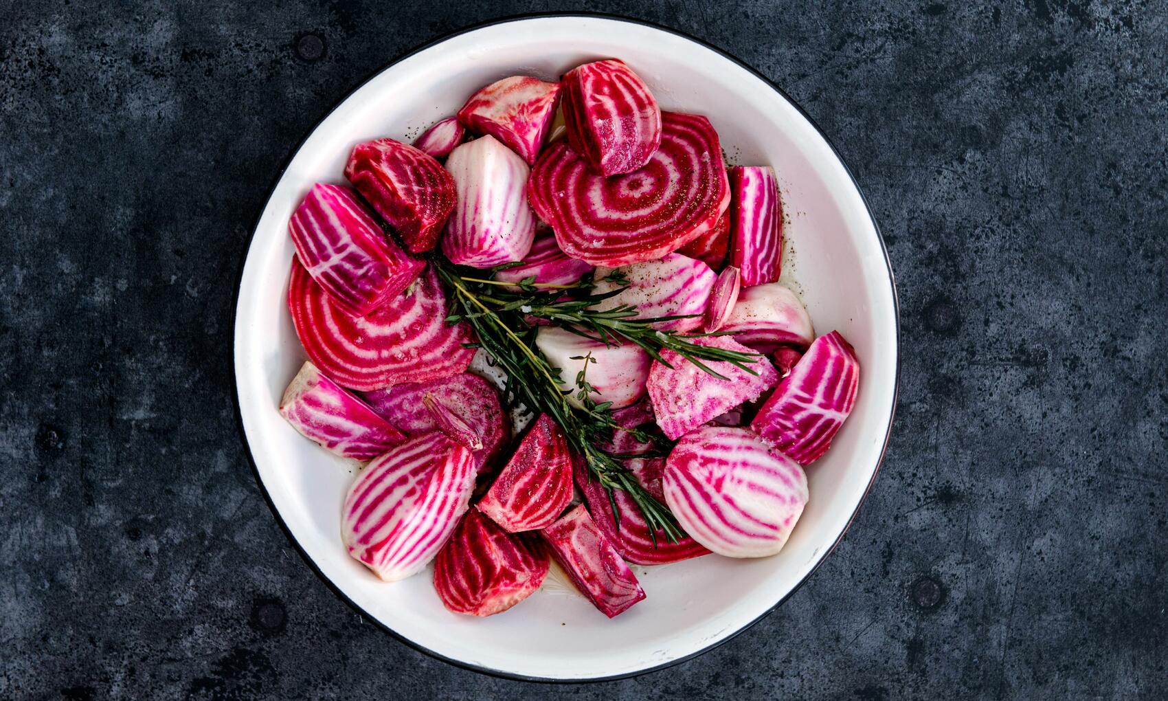 How to Cook Beef Short Ribs with Beetroot & Red Wine - Farmison & Co