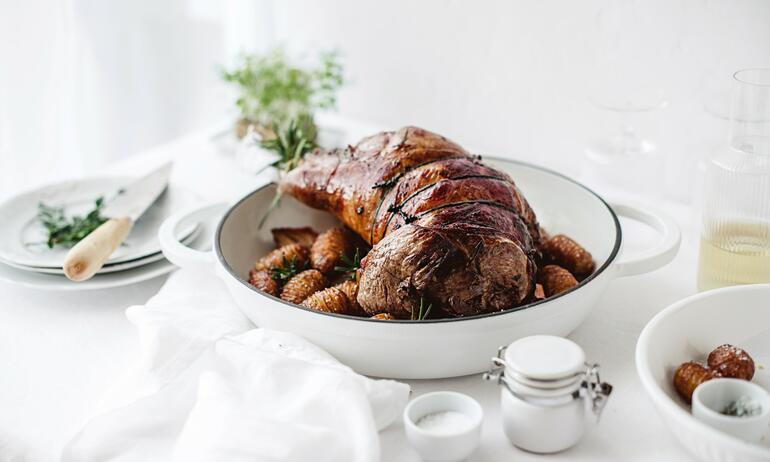 How to Roast Lamb: Our Definitive Guide - Farmison & Co