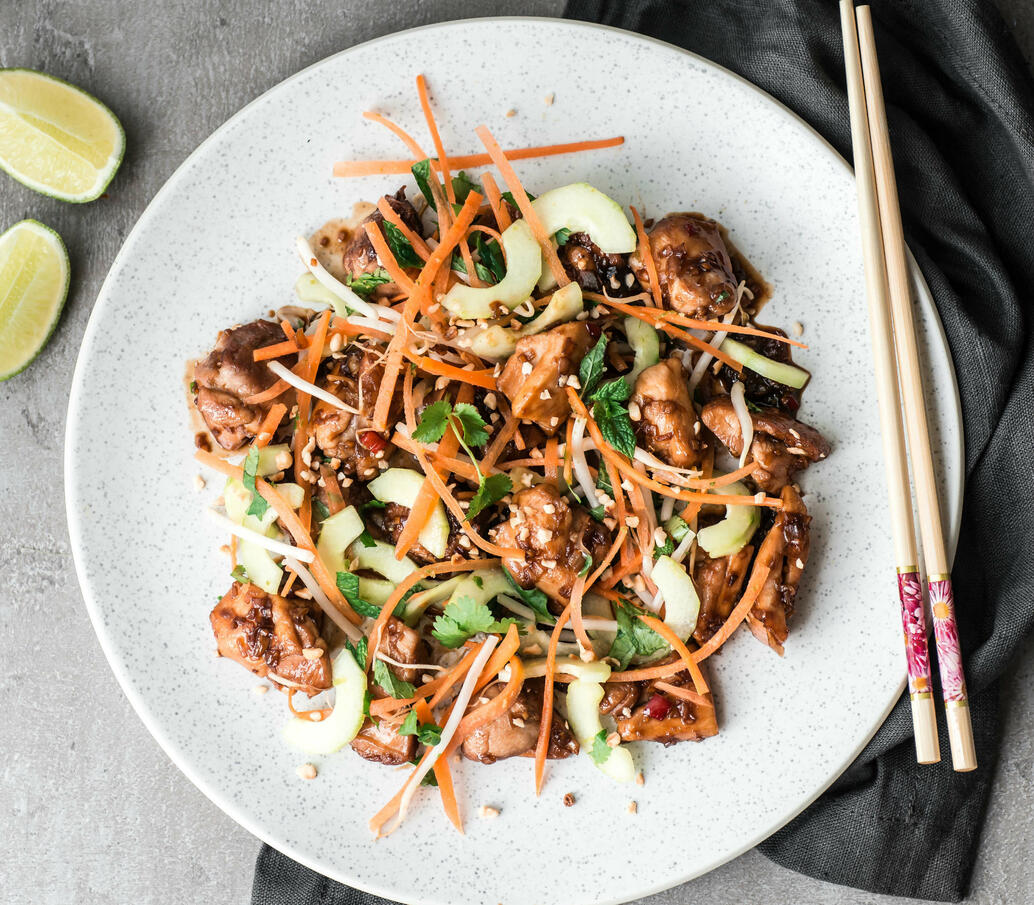 Find Out How To Make This Thai Chicken Chilli & Mint Salad Created By ...